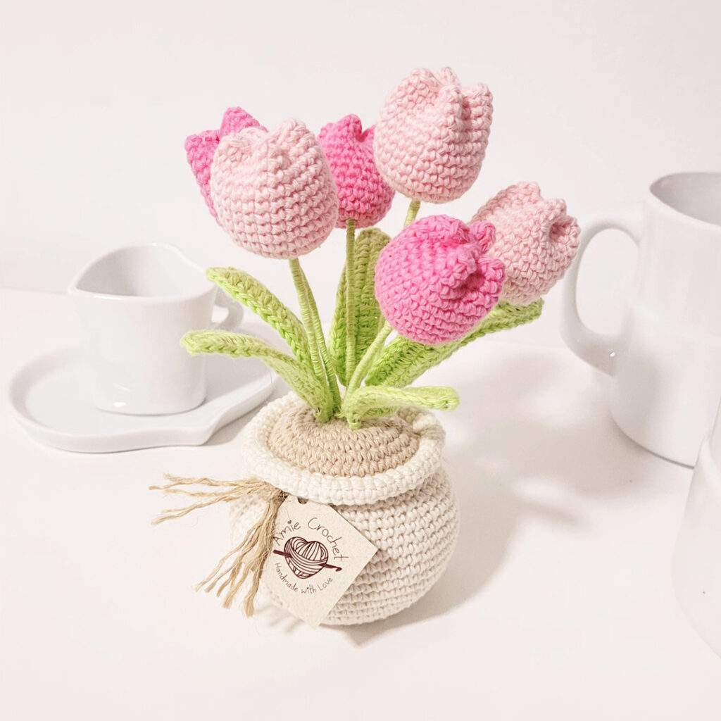 Tulip Pot - Amie Crochet